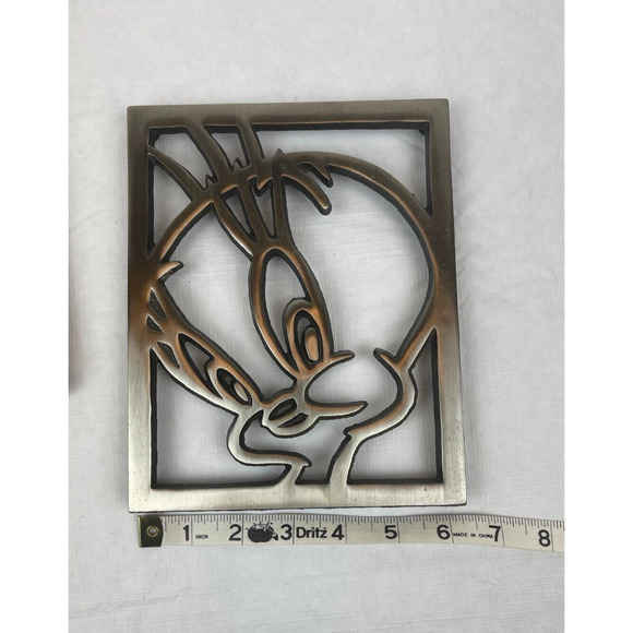 Warner Bros. | Dining | Tweety Bird Cast Iron Trivet Warner Bros 994 ...